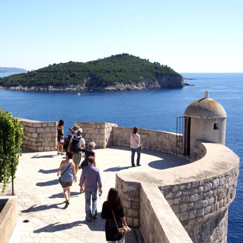 Historical Europe Walking Tours For History Buffs | UTracks